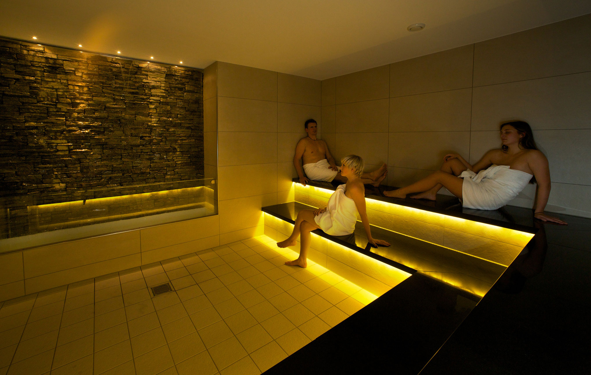 Elegantes Sole Therme In Der Nhe Ebenbild